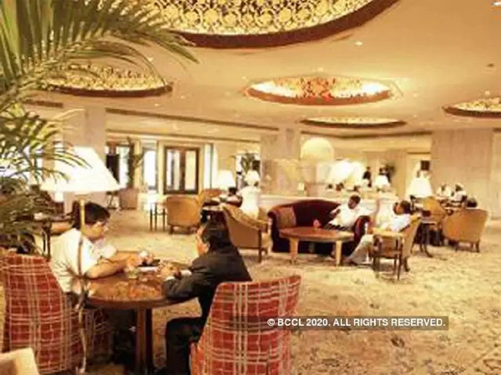 Independent hotel owners look at partnering with established chains ...