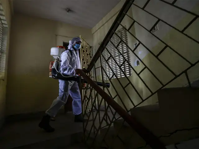 Pushing the school year - Six months later, schools are reopening ...