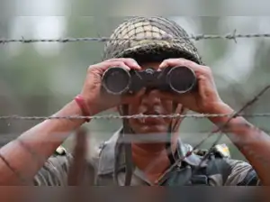 BSF to erect High Tech 'BOLD-QIT'(Smart Fence) on Indo-Bangla border ...