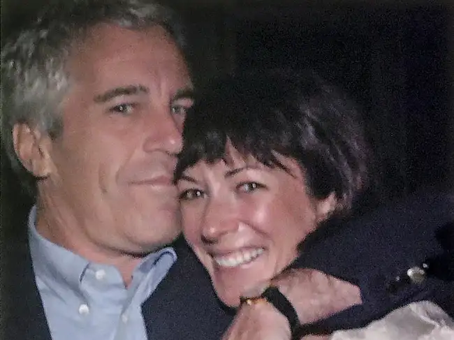 Jeffr ey Epstein News: Jeffr ey Epstein's ex-girlfriend alleges a guard ...
