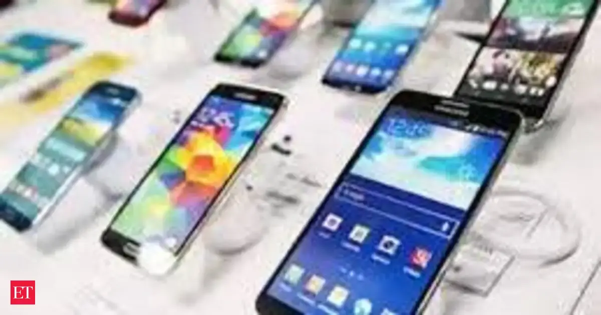 Smartphone sales to hit record high in January-March quarter: Market ...