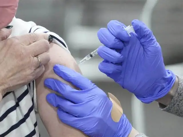 How does an mRNA vaccine work? - The science behind the second dose and ...