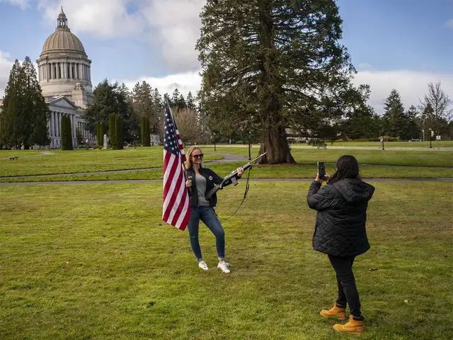 Worrying numbers - Pandemic-hit US confronted with a surge in mass ...