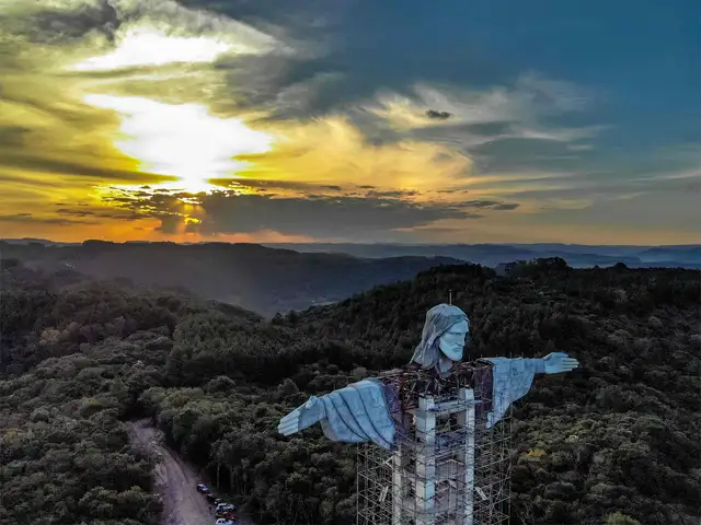 3 afp - Brazil building new giant Christ statue, taller than Christ the ...