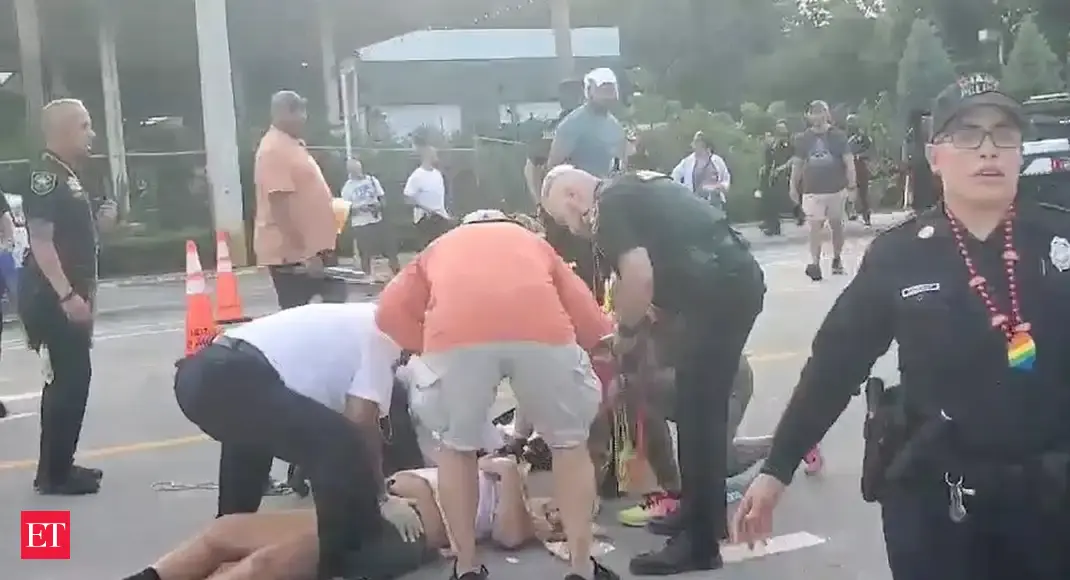 Eye witness - Driver crashes into crowd at Pride parade in Florida; 1 ...