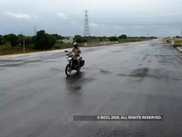 Numbers game - Delhi-Mumbai Expressway to bring Rs 1,000 to 1,500 crore ...