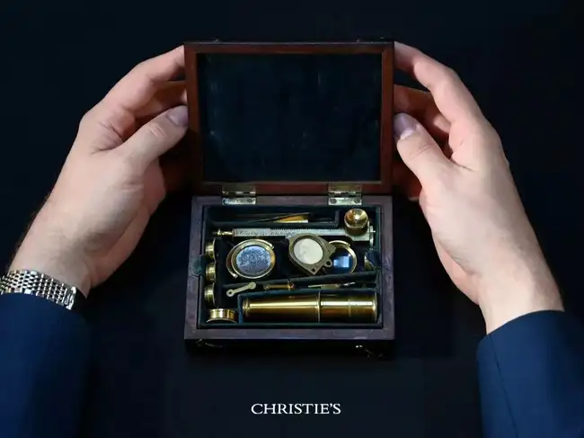 Nearly 200-year-old microscope which Charles Darwin gave to his son ...