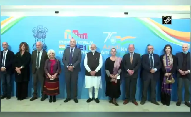 india: PM Narendra Modi interacts with people of different communities ...