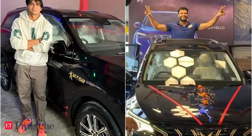 Promise fulfilled! Anand Mahindra gifts personalised XUVs to gold ...