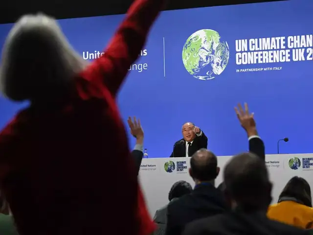 Political symbolism - China, US unveil surprise climate pact at COP26 ...