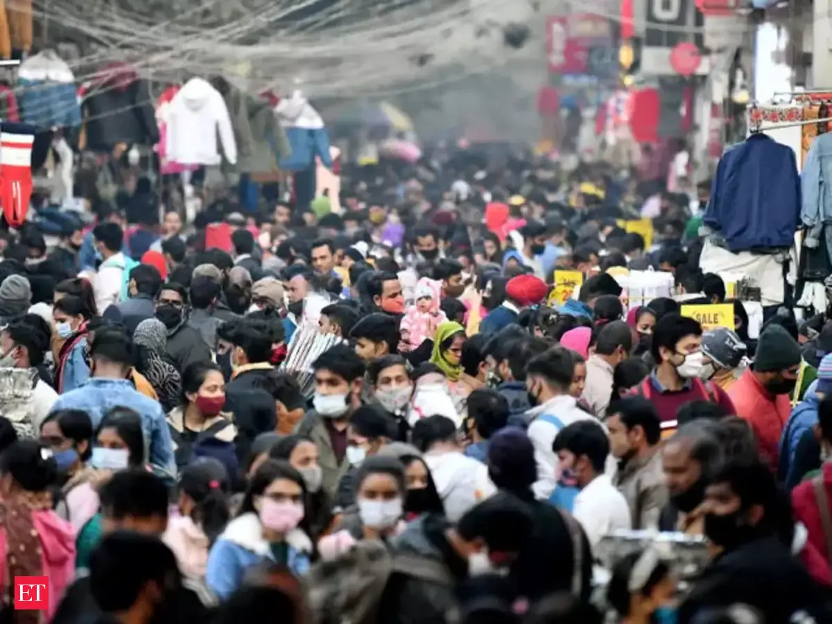Sarojini Nagar Market News: Delhi: Stampede-like scenes at Sarojini ...