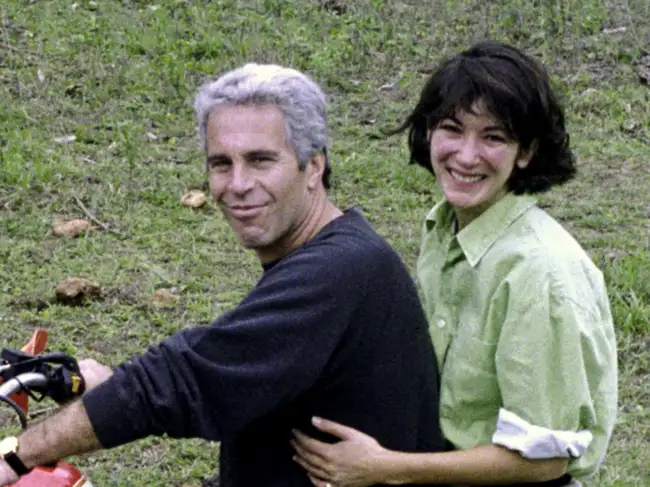 A spy and a publisher: Before Ghislaine Maxwell, there was her father ...