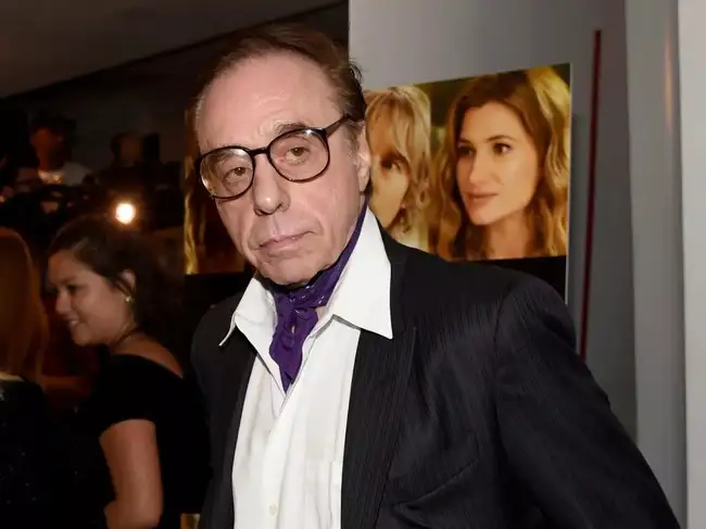 Peter Bogdanovich Death News: Peter Bogdanovich, the ascot-wearing ...