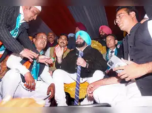 Punjab polls: Amarinder's daughter campaigns for him, says he will win ...