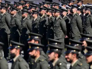 Kuwait News: Kuwait army allows women in combat roles, but without guns ...