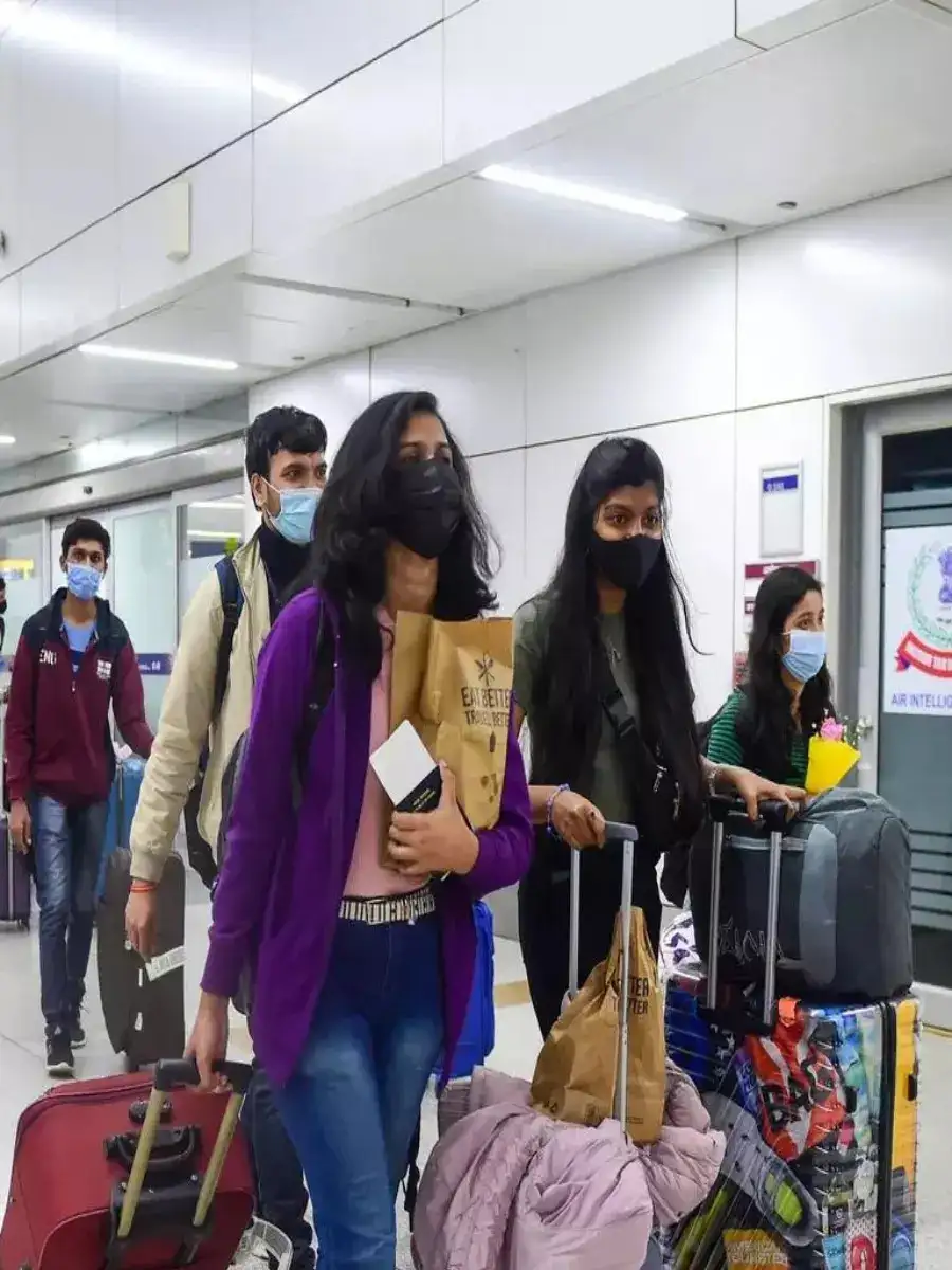 Indian Ukraine: Indian nationals reach home as Ukraine withstands ...