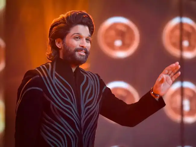 Allu Arjun celebrates 11th wedding anniversary, shares family picture ...