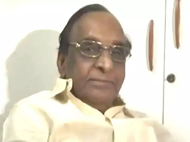 T Rama Rao: Veteran film-maker T Rama Rao of 'Andhaa Kaanoon ...