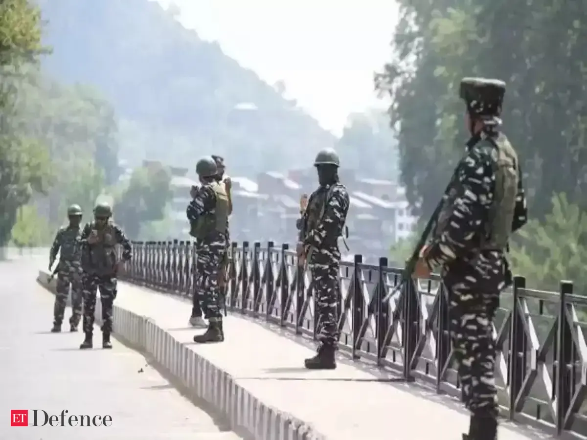 pahoo: J&K: 3 terrorists of LeT outfit killed in Pulwama encounter in ...