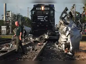 clarendon hills: Metra trains not to stop at Clarendon Hills as ...