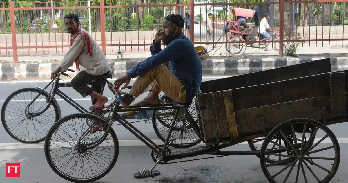 ilo: Multiple crises hurt global labour market in Q1 of 2022: ILO - The ...