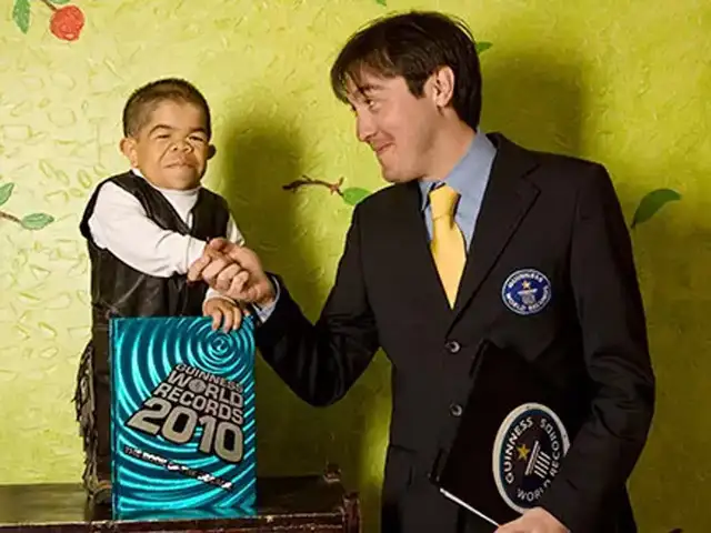 Shortest person in the world - Dor Bahadur Khapangi: Shortest male teen ...
