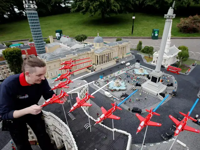 Red Arrows model - Legoland Windsor unveils Queen's Platinum Jubilee ...