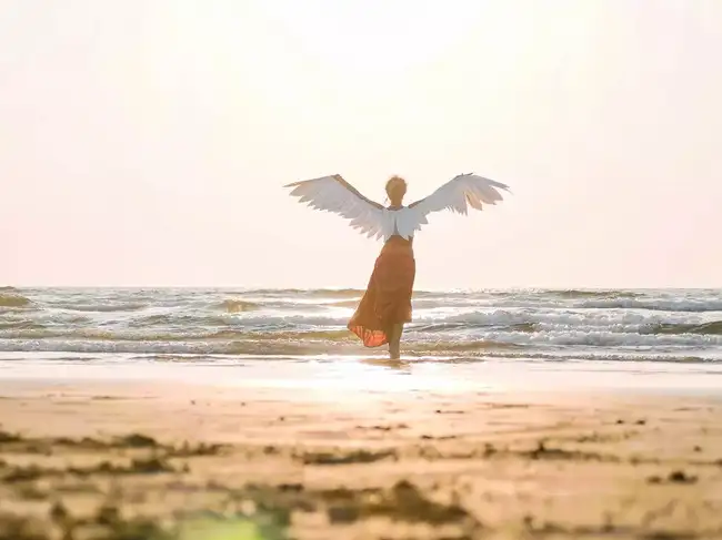 optimist: Do you see the glass as half-full? Turns out, optimists live ...