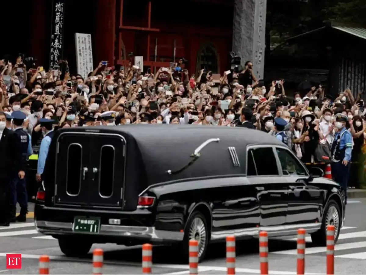 shinzo abe funeral: Watch: Japanese say final goodbye to former leader ...