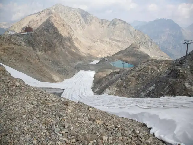 Glaciers melting at record rate due to warming weather - Highest mass ...