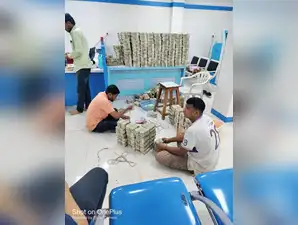 it raid: IT Dept raids 2 business groups in Maharashtra's Jalna, Rs 56 ...