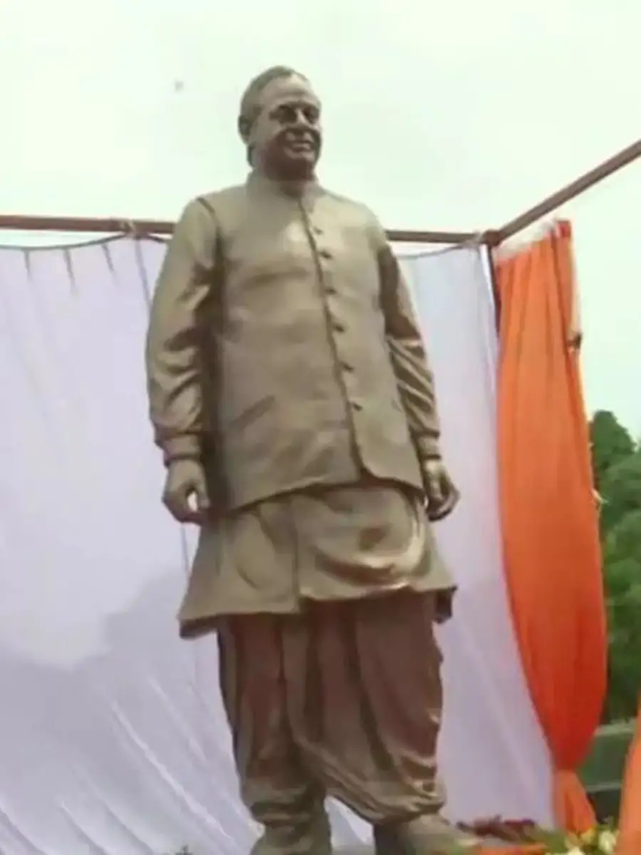 12-feet bronze statue | EconomicTimes