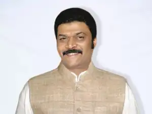 anand singh: Karnataka minister booked for 'threatening' family over ...