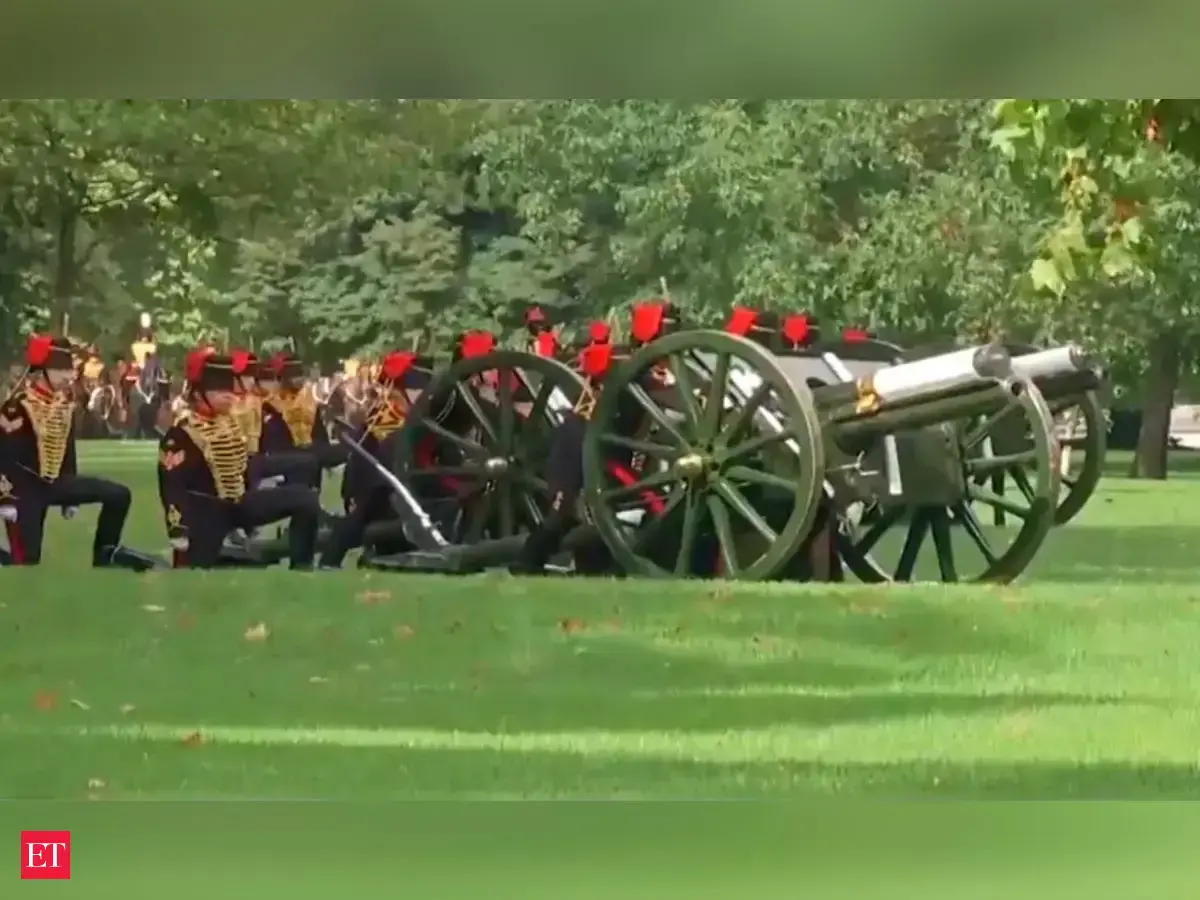 queen elizabeth ii: Queen Elizabeth II death: 96 royal gun salutes to ...