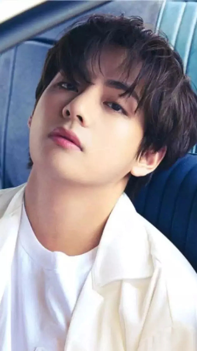 Kim Bts Star Kim Tae Hyung Gets Featured On Koreas Vogue Magazine Cover Check Out The Details