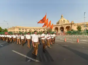 rss: Mountaineer Santosh Yadav to be first woman chief guest at RSS ...