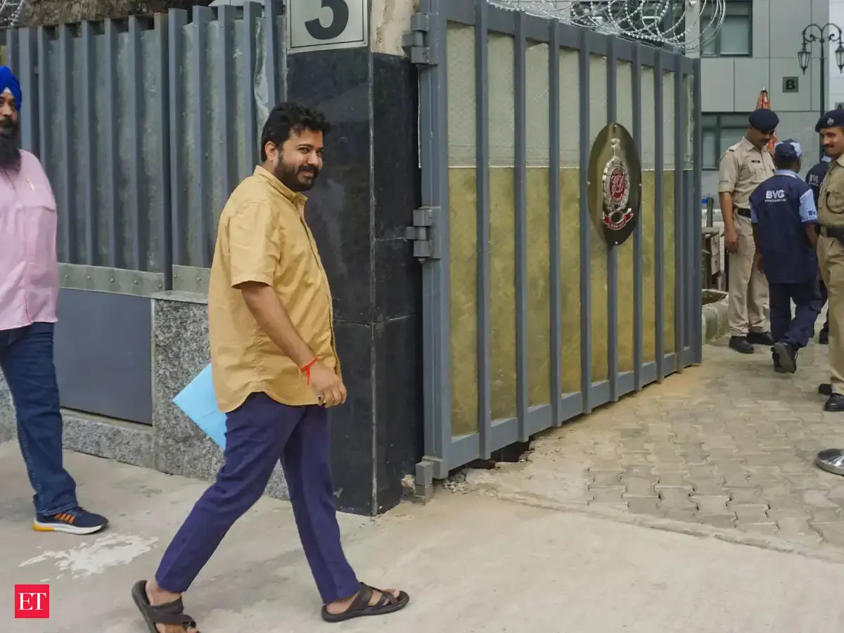 Durgesh Pathak: Delhi liquor scam: ED summons MLA Durgesh Pathak, 3rd ...