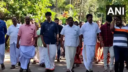 India News LIVE Updates: India beat Australia by 6 wickets in second ...