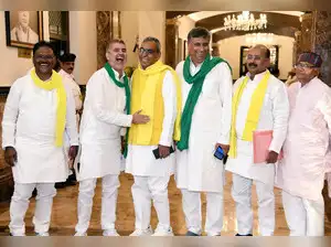 mahendra rajbhar: UP: SBSP rebel leaders float new party, Mahendra ...