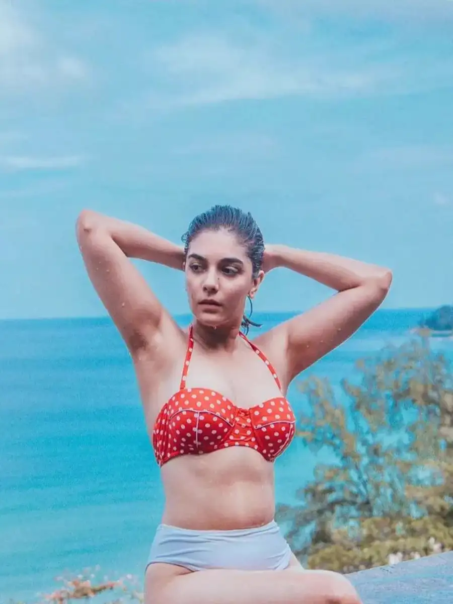 10 glamorous pictures of Pooja Gor | TOIPhotogallery