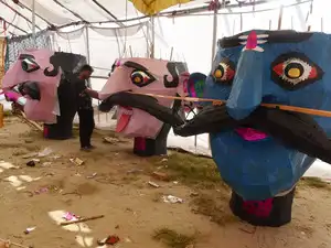 Ravan: AAP to burn effigies of Ravan made of garbage across Delhi on ...