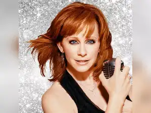 Reba McEntire tour: Reba McEntire extends Live in Concert tour, looks ...