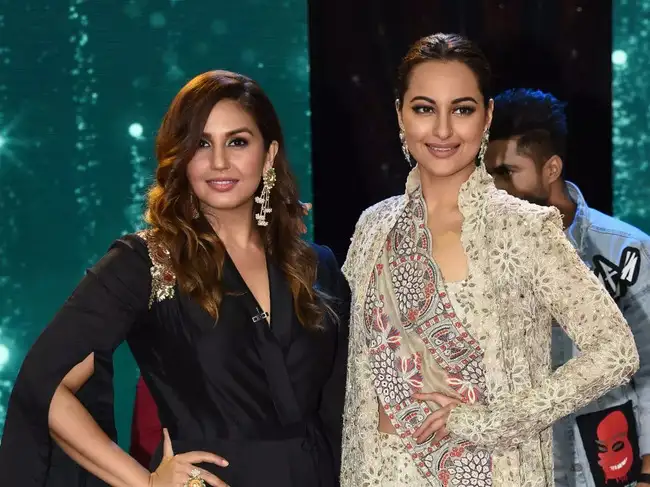 huma qureshi: Sonakshi Sinha, Huma Qureshi-starrer 'Double XL' to release on November 4 - The ...