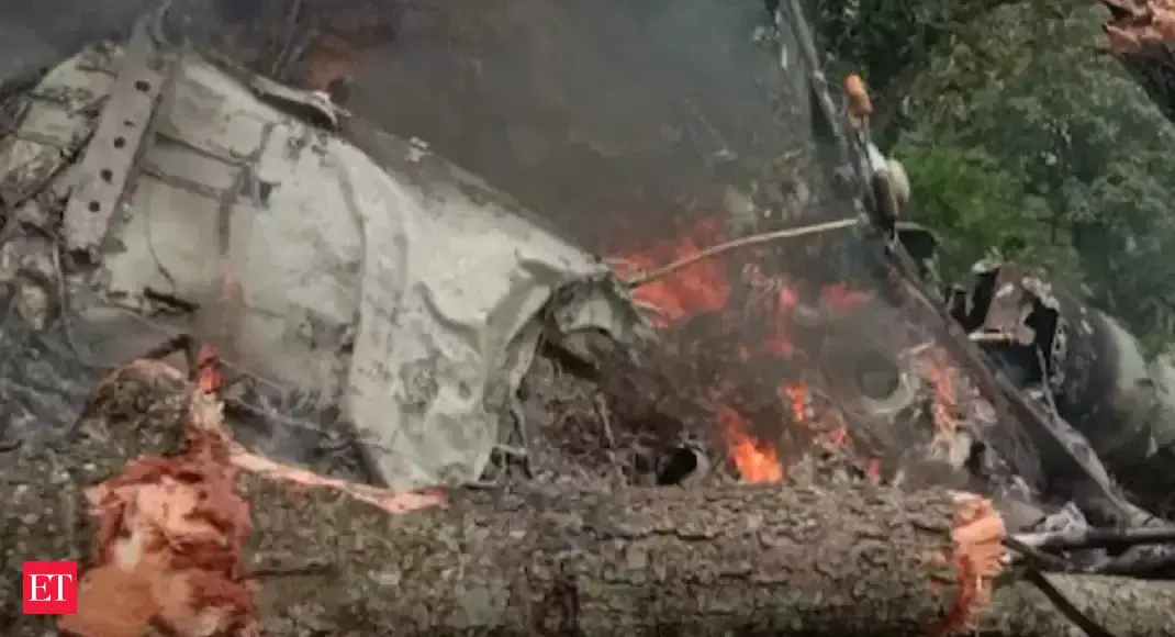 Kedarnath Chopper crash: Chopper carrying Kedarnath pilgrims crashes, 7 ...
