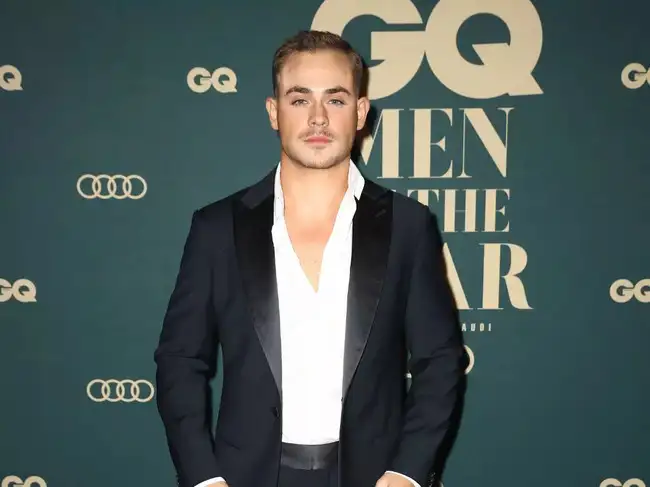 'Stranger Things' star Dacre Montgomery to lead ghost story 'Went Up ...