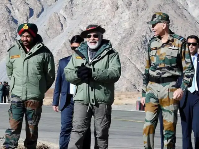 Narendra Modi Diwali: Narendra Modi's 'spirited' Diwali in Kargil | The ...