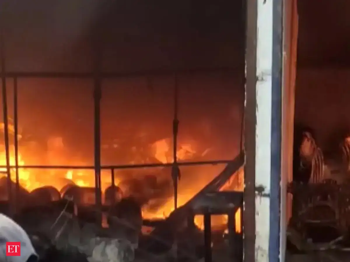 Gujarat: Massive fire breaks out at RO plant godown in Vadodara, watch ...