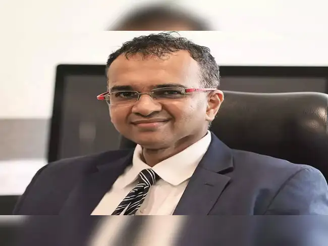 Twitter blue tick: NPCI CEO pitches UPI autopay to pay $8 fee for blue ...