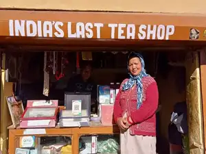 anand mahindra: 'India's last tea shop' in Mana latest to get UPI ...