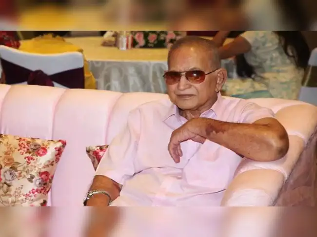 Krishna Death News: 'Superstar' Krishna no more: Nagarjuna, Rajinikanth ...